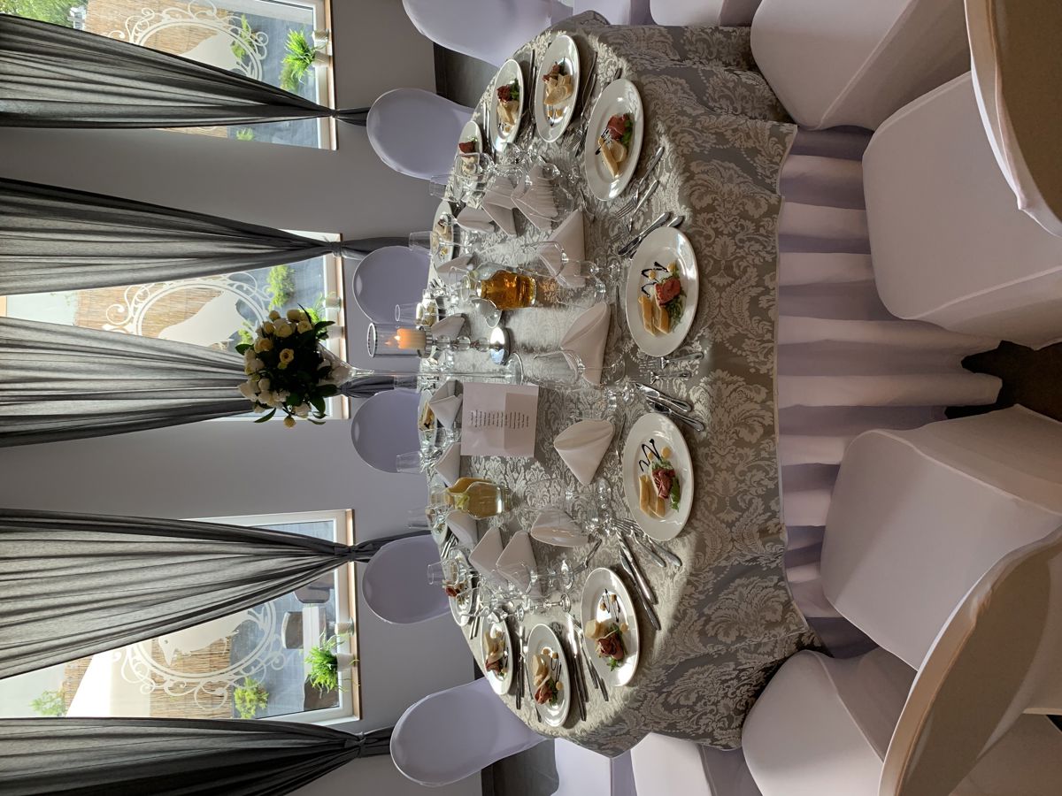 Biały Kruk w Kozach | WeseleNaSali.pl