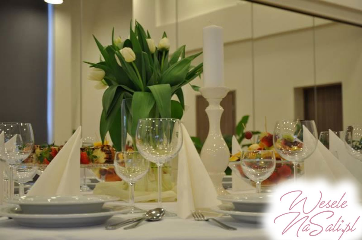 Restauracja UNIWAR | WeseleNaSali.pl